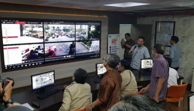 Pertama di Indonesia, Telkom University Miliki Command Center Oleh ...