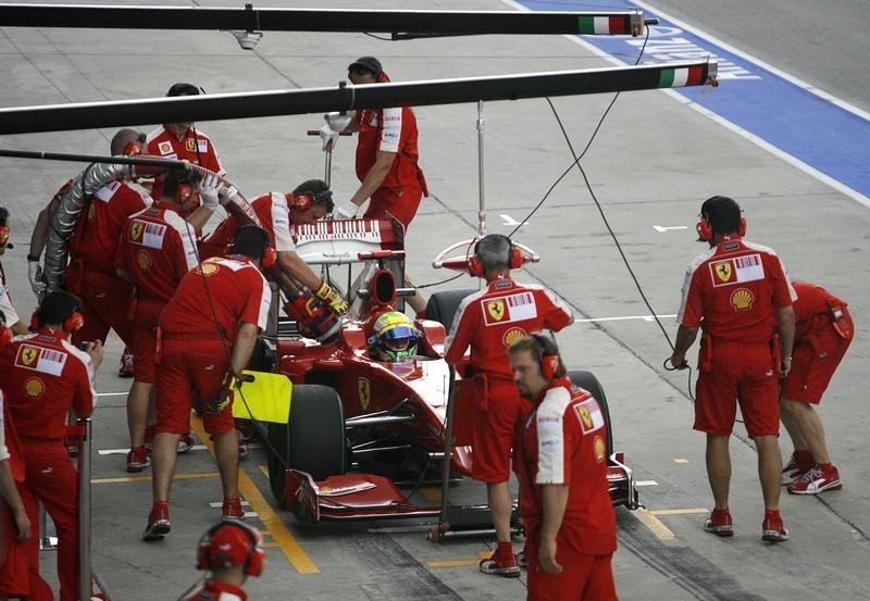 F1 to bring back refueling in rules revamp By Reuters