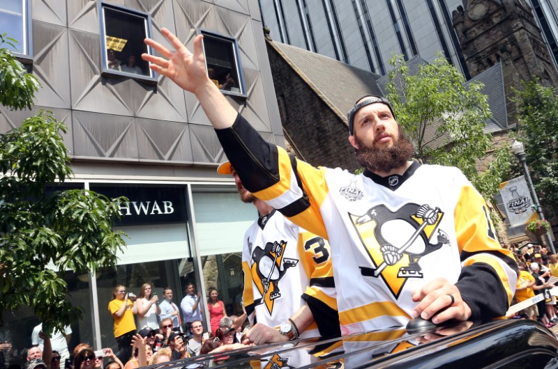 Penguins' victory parade attracts 650,000 fans By Reuters