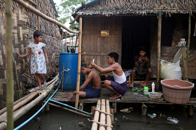 'Eating rats': Myanmar's second lockdown drives hunger in city slums By ...